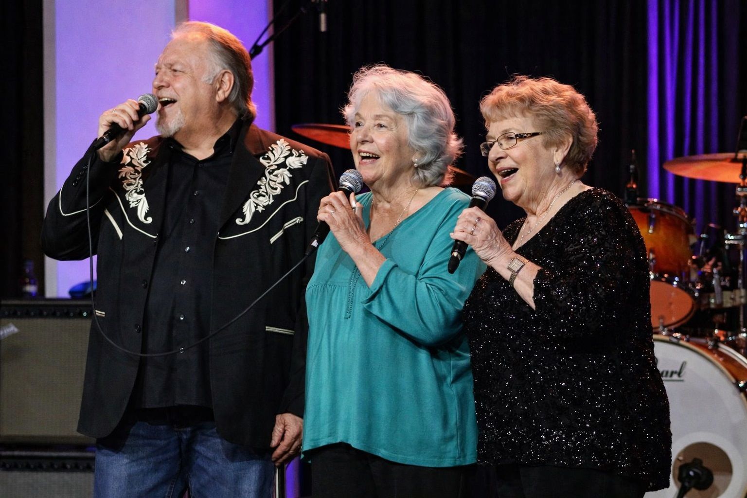 When the Lights Go Down and the First Note Rises Why This Gene Watson ...